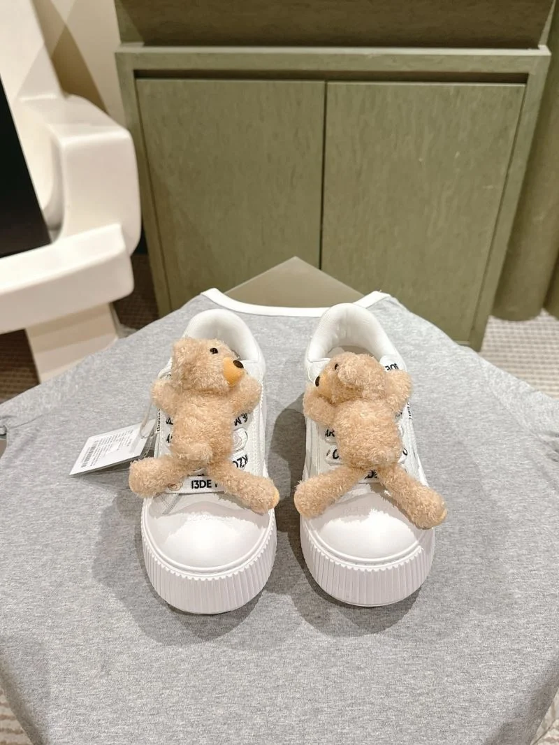 13De Marzo Shoes