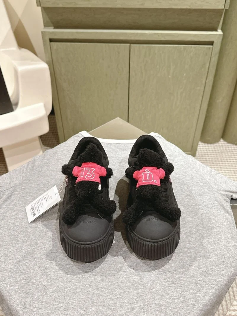 13De Marzo Shoes