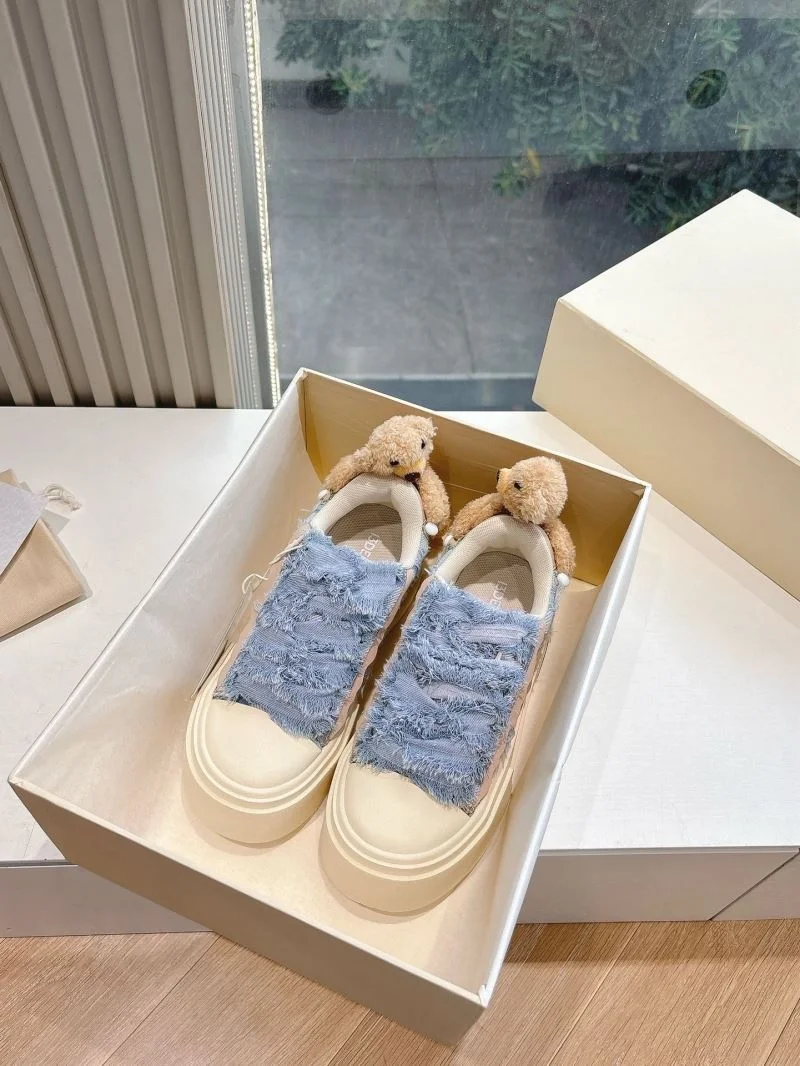 13De Marzo Shoes