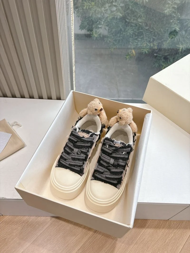 13De Marzo Shoes