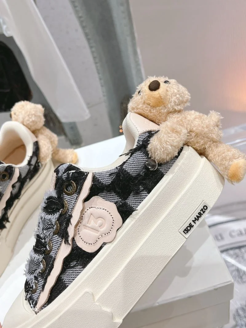 Budget-friendly 13De Marzo Shoes