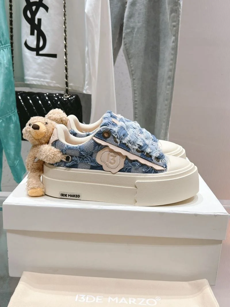 13De Marzo Shoes