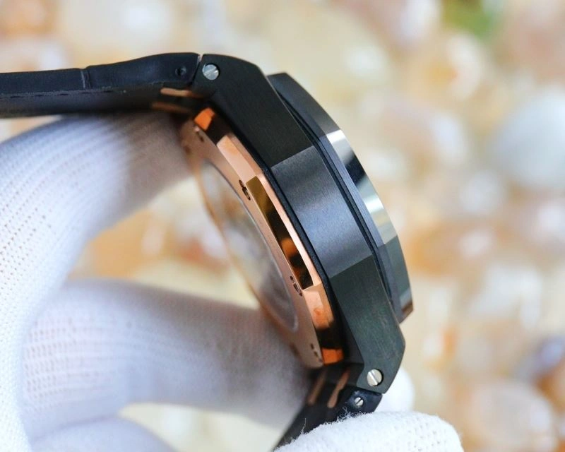 Indistinguishable AP Watches
