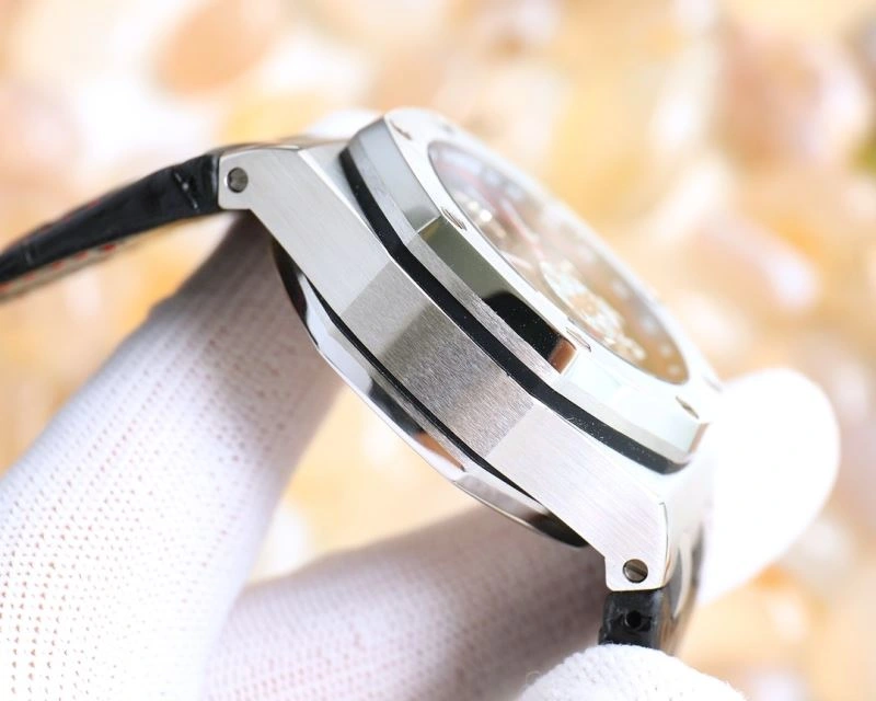 Indistinguishable AP Watches