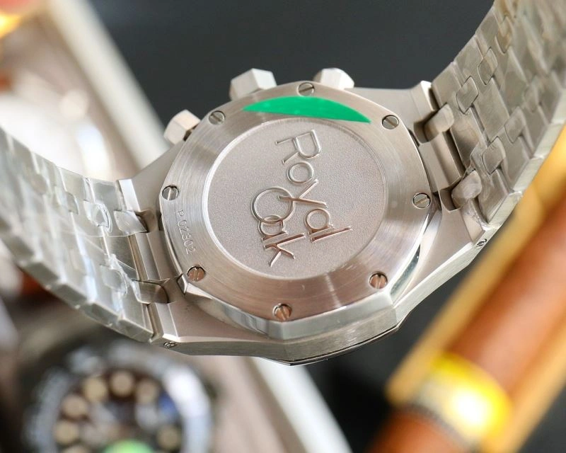 Indistinguishable AP Watches