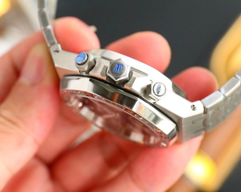 Indistinguishable AP Watches