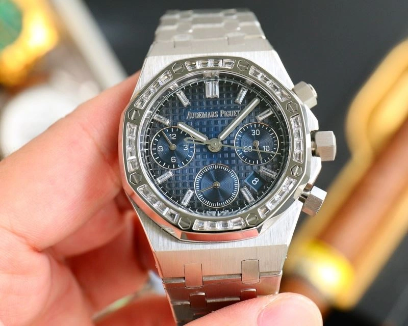 Indistinguishable AP Watches