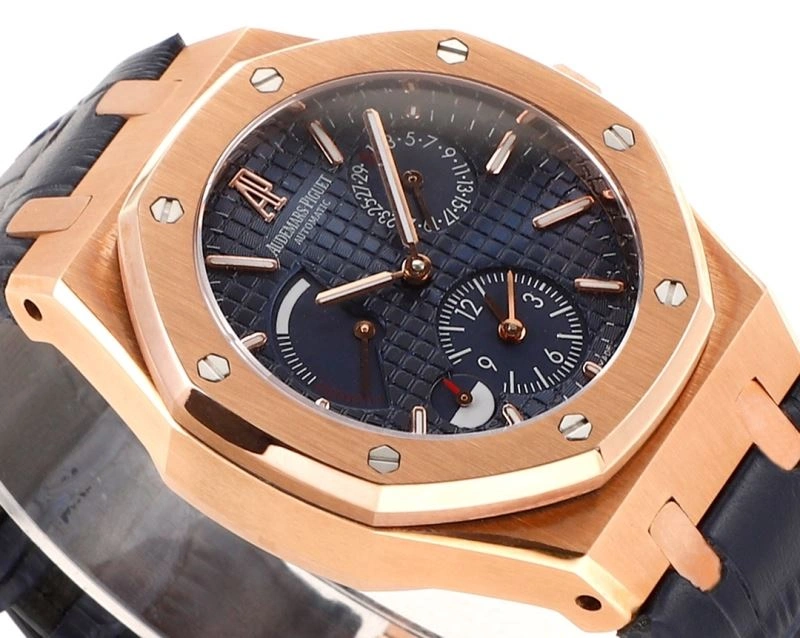 Indistinguishable AP Watches