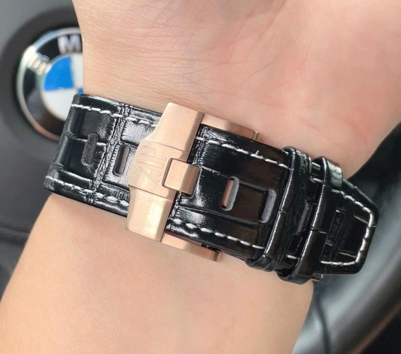 Indistinguishable AP Watches