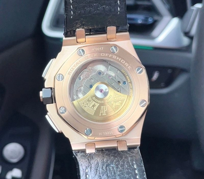 Indistinguishable AP Watches