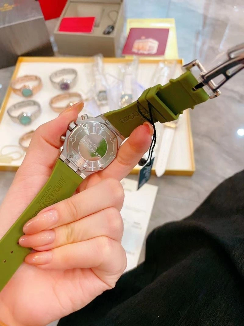 Indistinguishable AP Watches