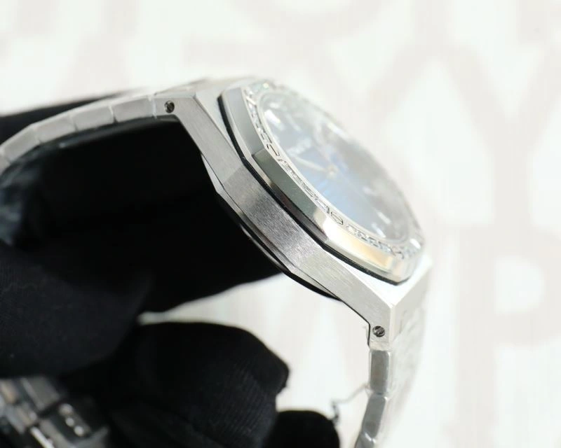 Accurate model AP Watches