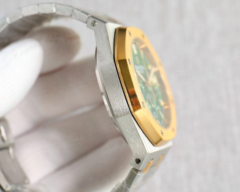 Indistinguishable AP Watches
