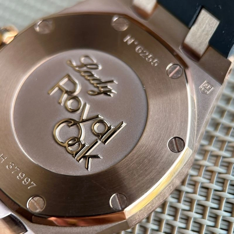 Indistinguishable AP Watches
