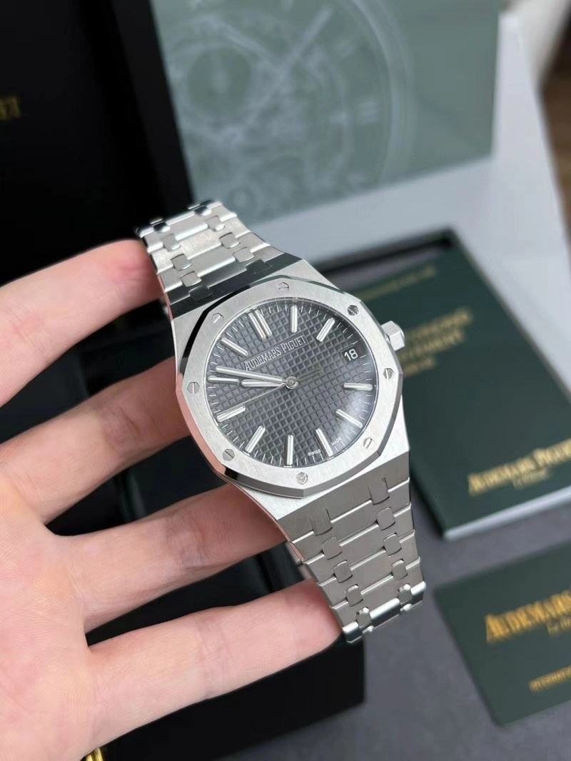 Indistinguishable AP Watches