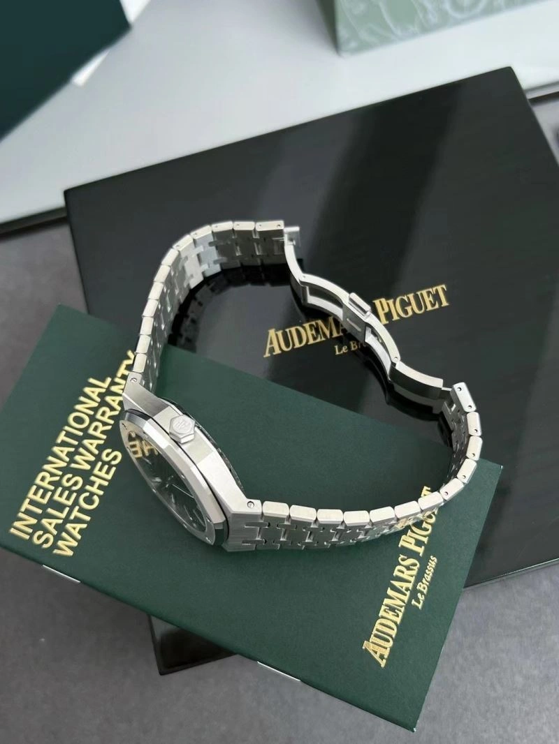 High accuracy AP Watches