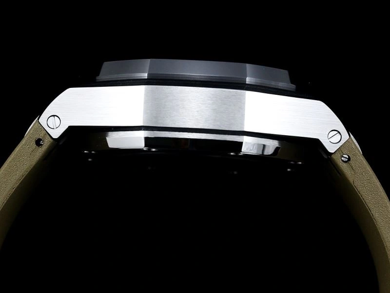 High accuracy AP Watches