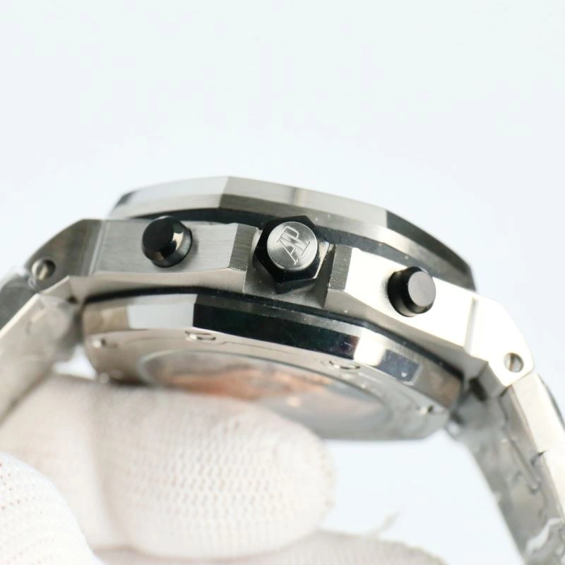 Indistinguishable AP Watches