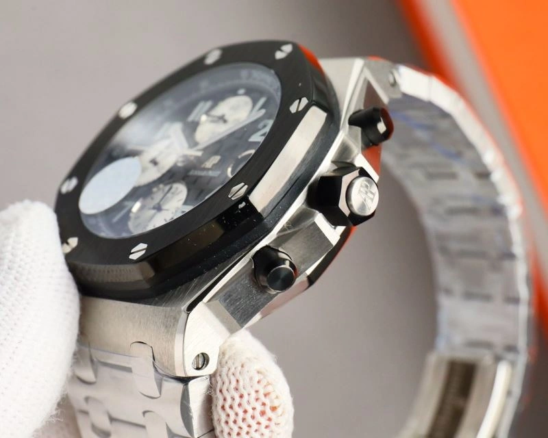 Indistinguishable AP Watches