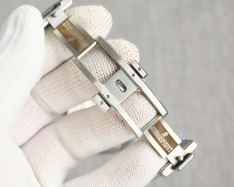 High accuracy AP Watches