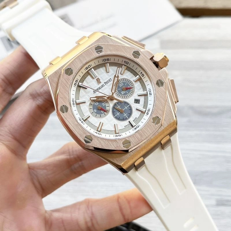Indistinguishable AP Watches