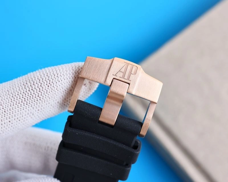 Indistinguishable AP Watches