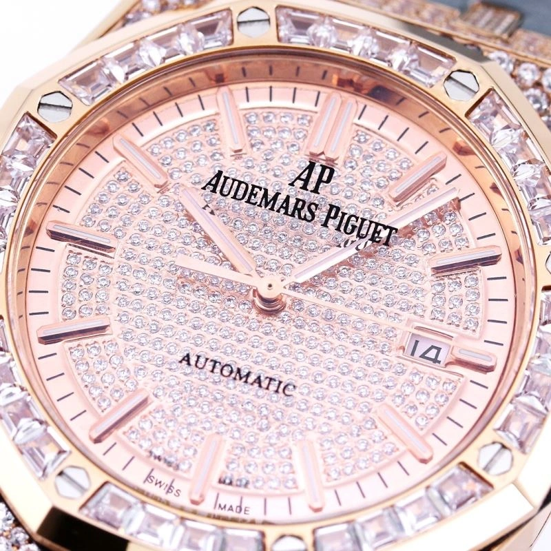 Indistinguishable AP Watches