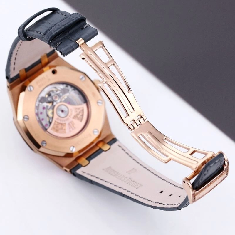 Indistinguishable AP Watches