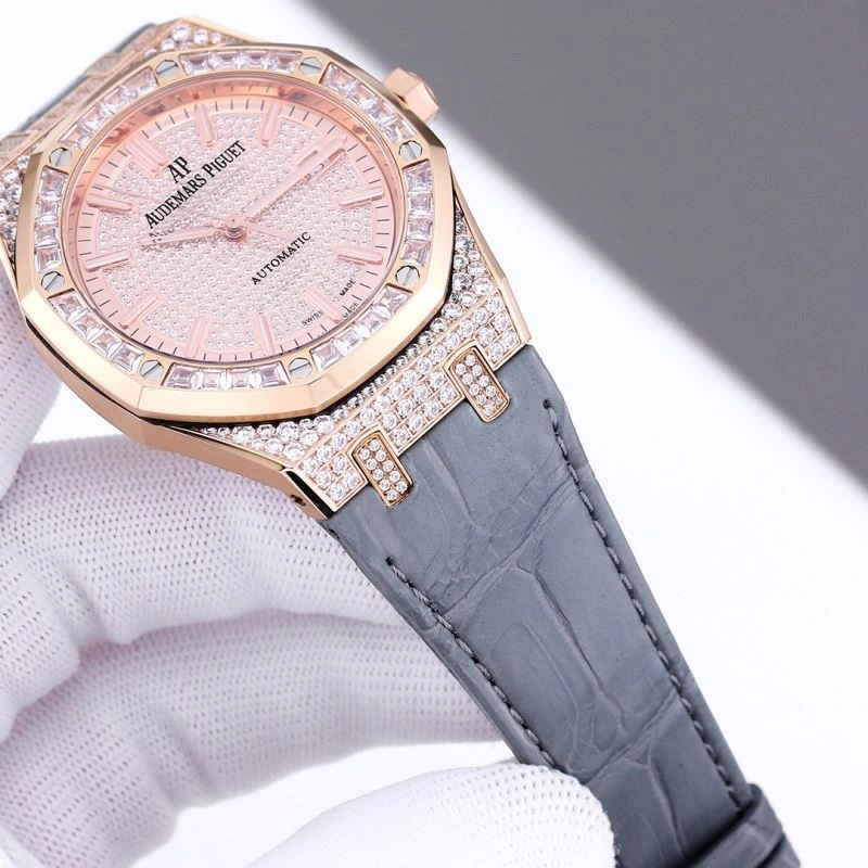 Indistinguishable AP Watches
