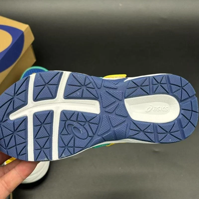 Low-cost ASICS SHOES
