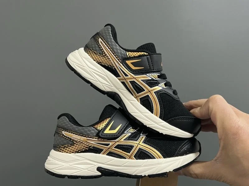 Low-cost ASICS SHOES