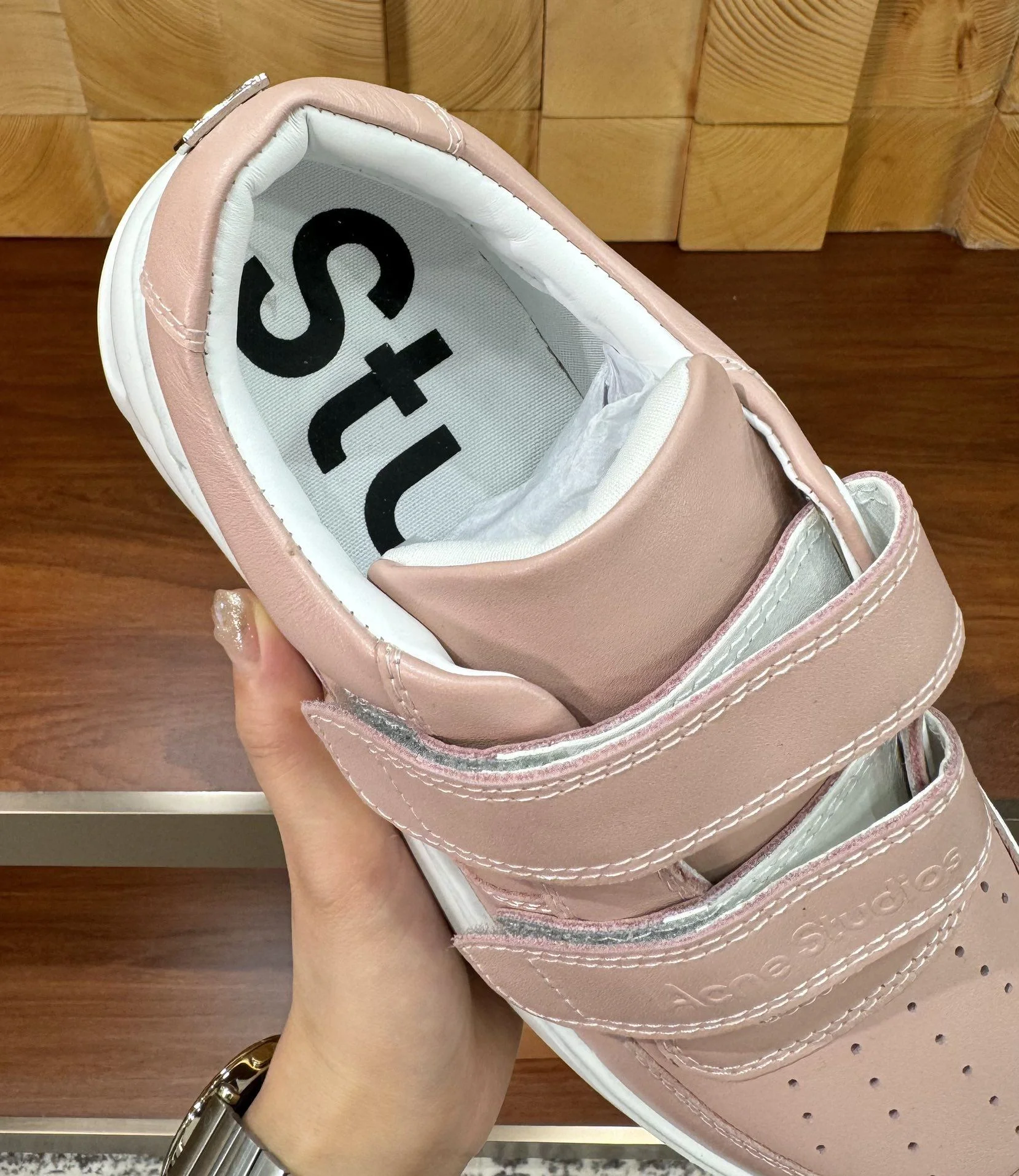 Accurate model Acne Studio Shoes