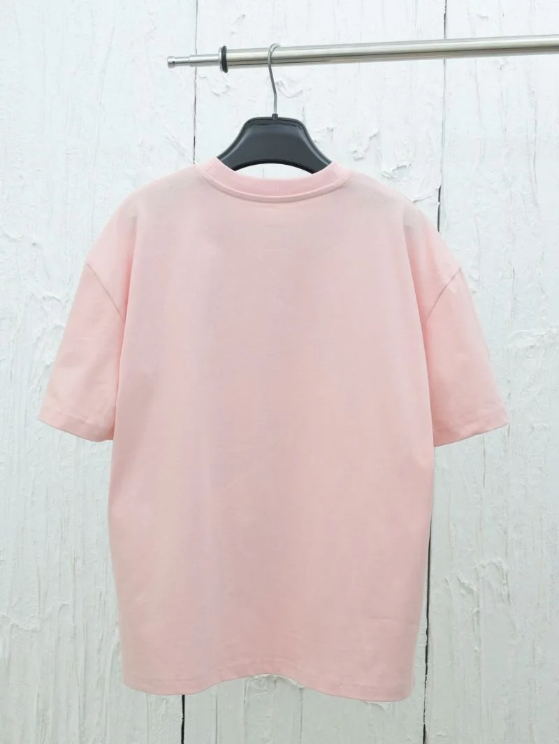 Accurate model Acne T-Shirts