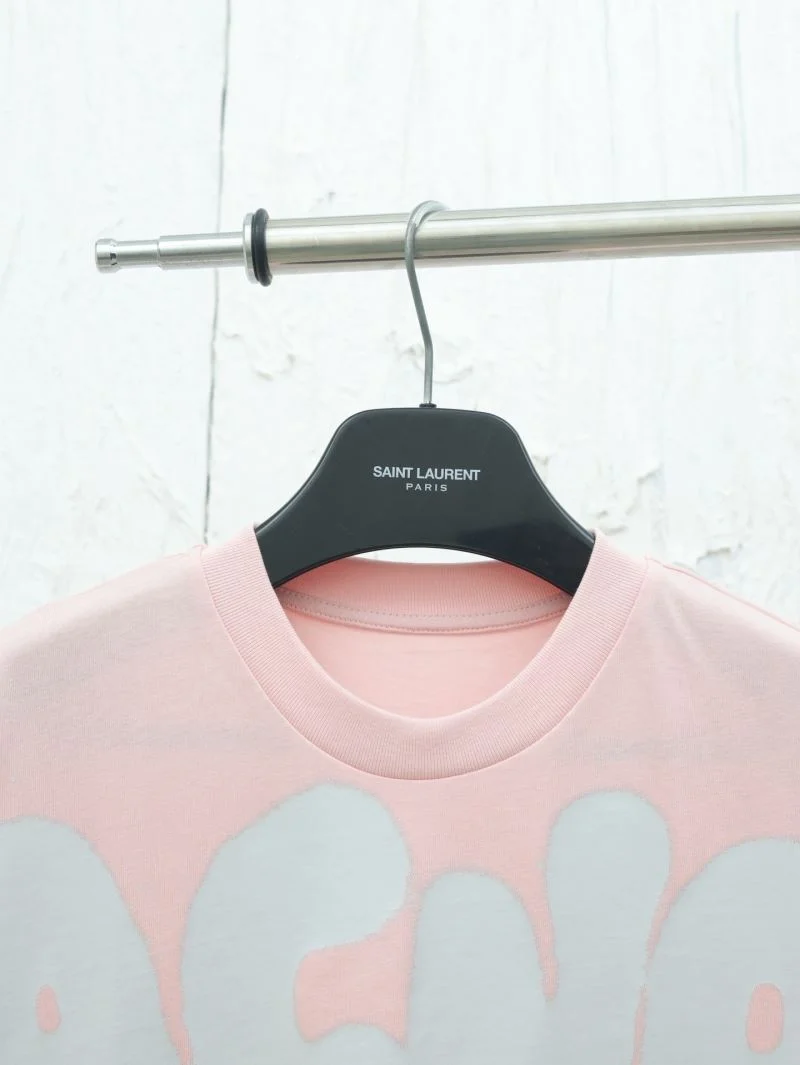 Accurate model Acne T-Shirts