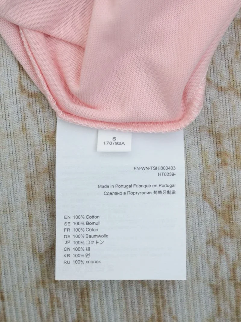 Accurate model Acne T-Shirts