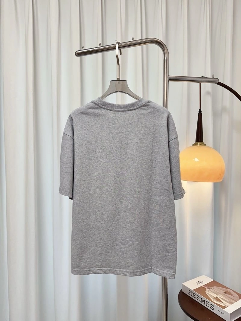 Accurate model Acne T-Shirts