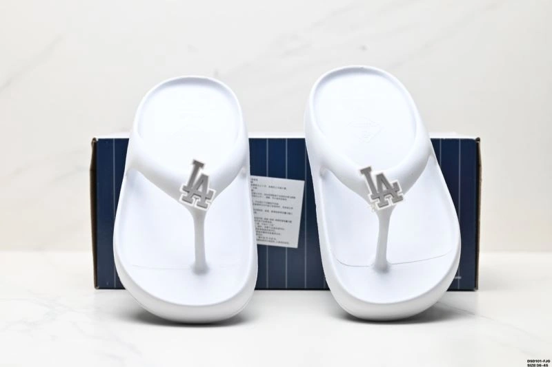Top mirror Adidas Alpha Shoes