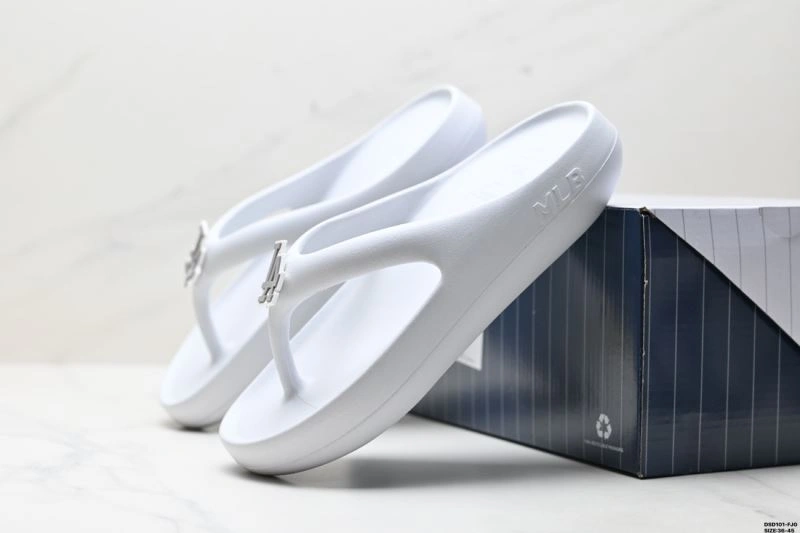 Top mirror Adidas Alpha Shoes