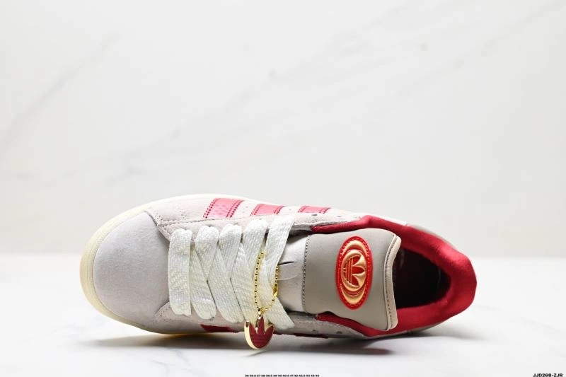 Accurate model Adidas Campus Shoes