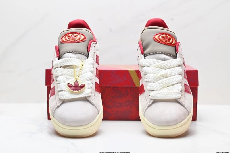 Accurate model Adidas Campus Shoes