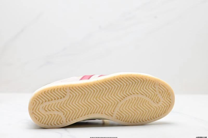 Accurate model Adidas Campus Shoes