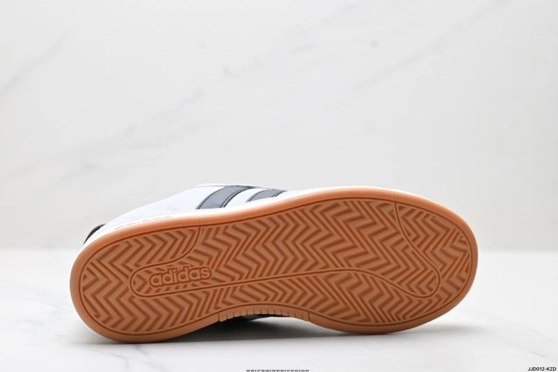 Top mirror Adidas Campus Shoes