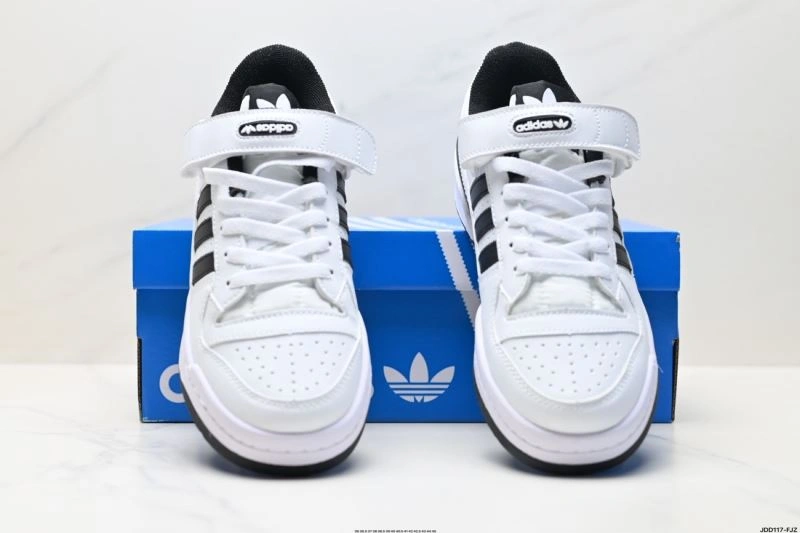 High fidelity Adidas Forum Shoes