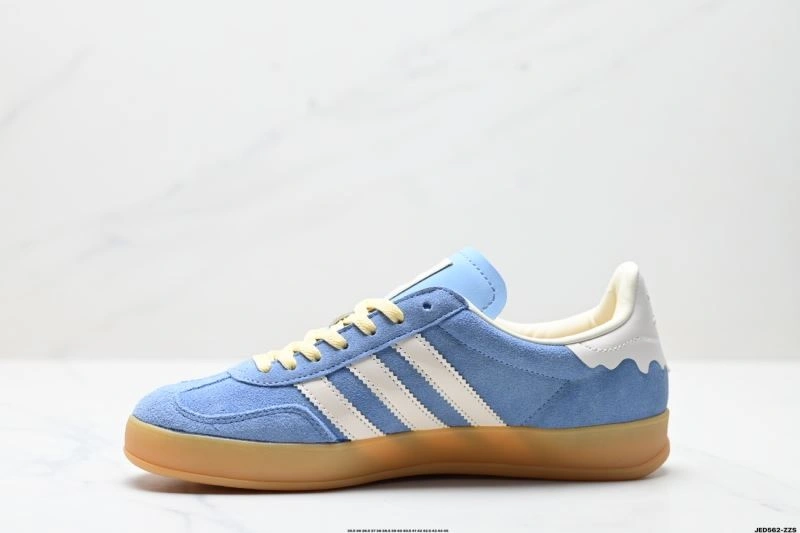 Accurate model Adidas Gazelle Shoes
