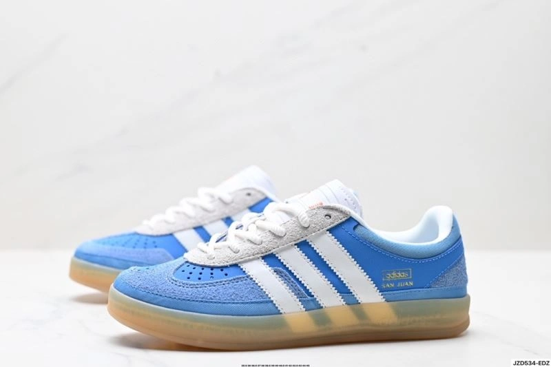 Top mirror Adidas Gazelle Shoes