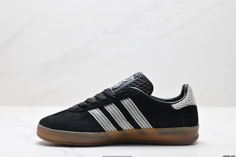 Brand-original Adidas Gazelle Shoes