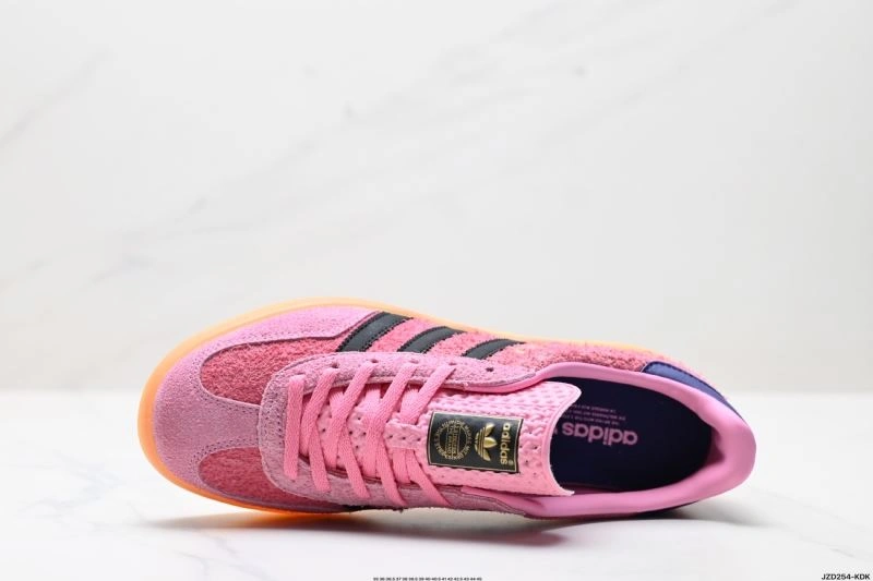 Accurate model Adidas Gazelle Shoes
