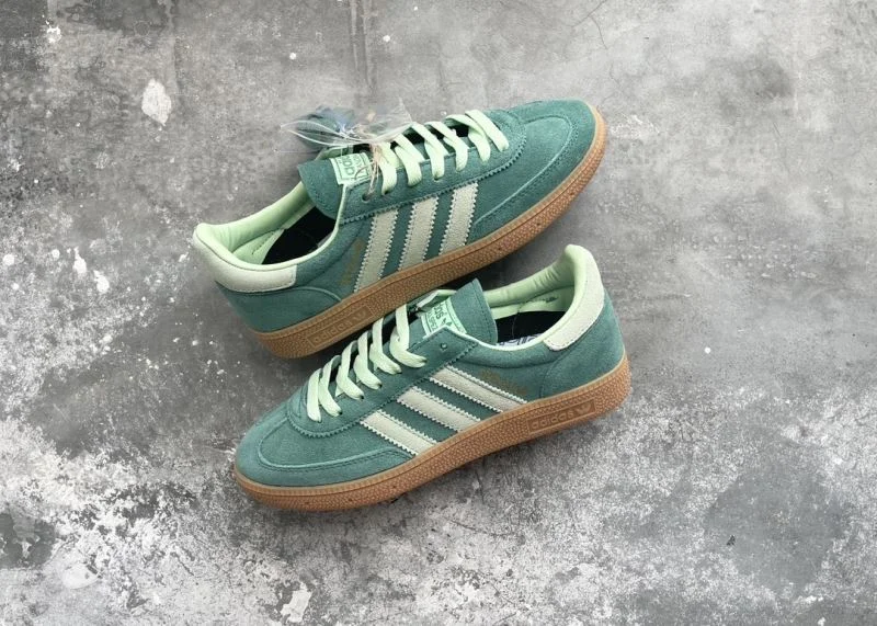 Low-cost Adidas Handball Shoes