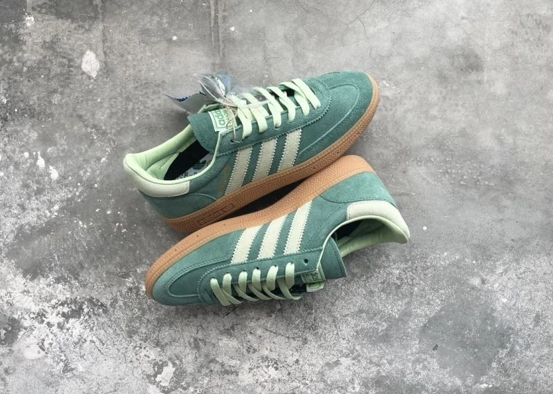 Low-cost Adidas Handball Shoes