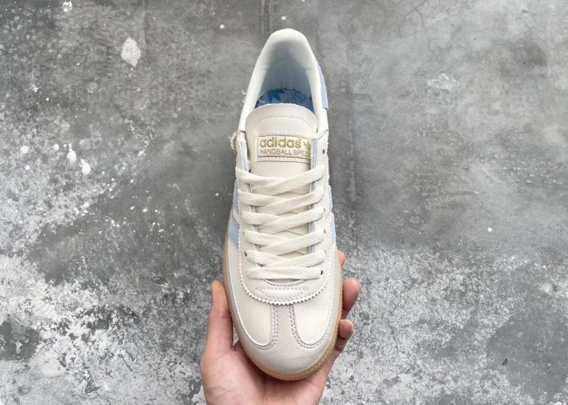 Top mirror Adidas Handball Shoes